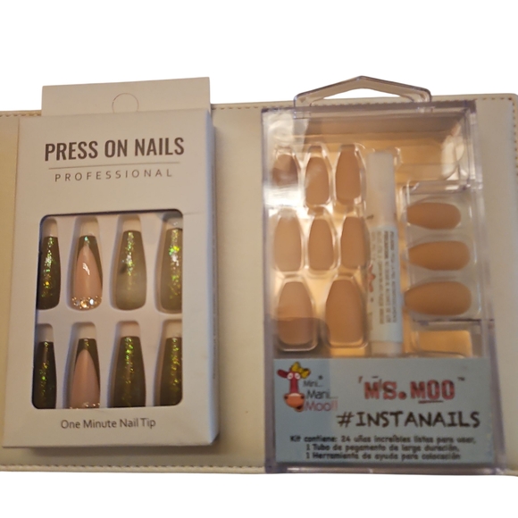 ms moo | Bath & Body | Press On Nails Set Glitter Green And Nude | Poshmark